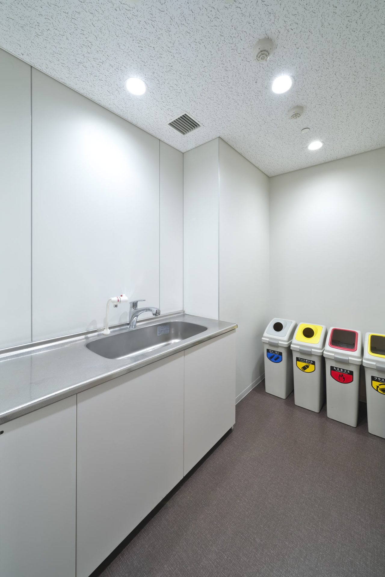 【JPタワー】日本の中心から世界の中心へ｜歴史と未来が交わるオフィス｜BUILMILL(ビルミル)