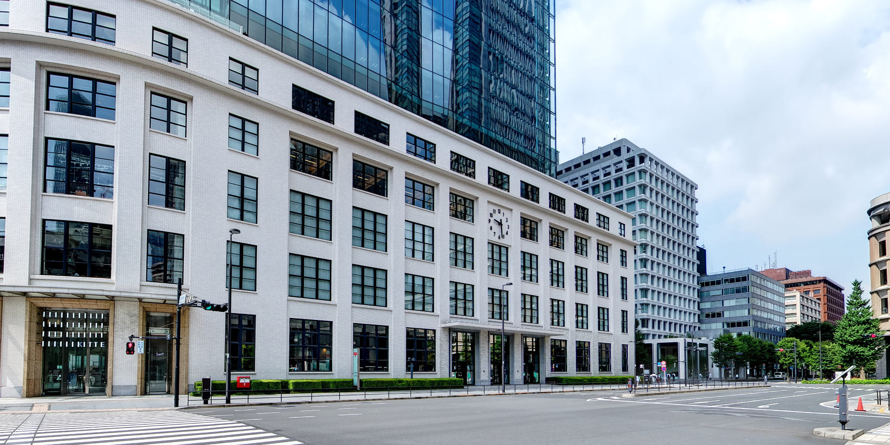 【JPタワー】日本の中心から世界の中心へ｜歴史と未来が交わるオフィス｜BUILMILL(ビルミル)