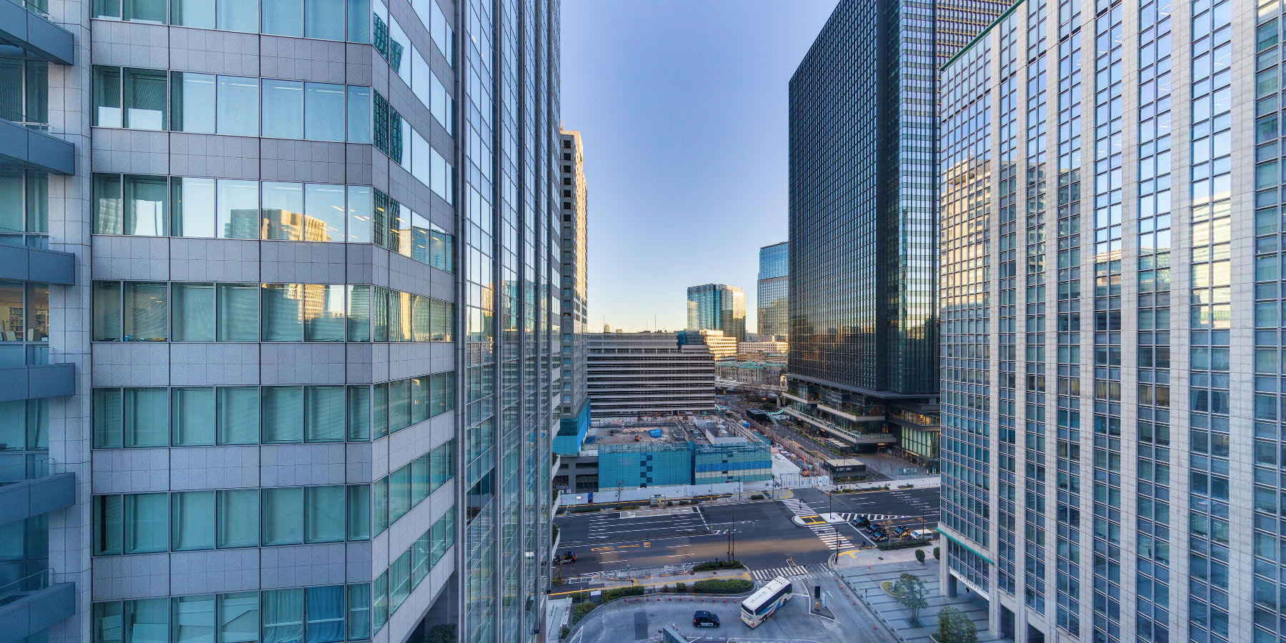 【EXPRESS WORK(エクスプレスワーク)】ビジネスのフットワークを軽くする駅直結オフィス｜BUILMILL(ビルミル)