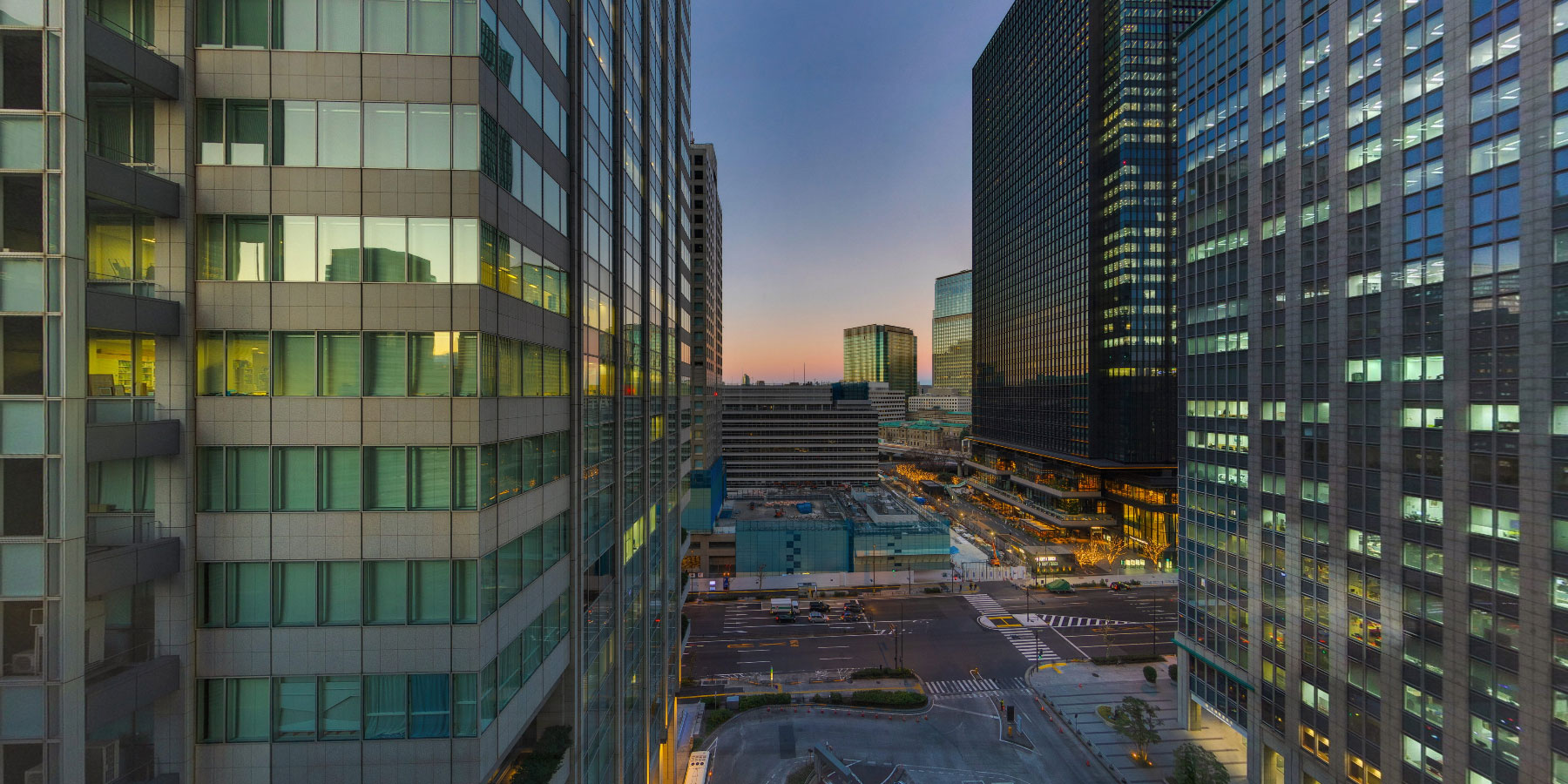 【EXPRESS WORK(エクスプレスワーク)】ビジネスのフットワークを軽くする駅直結オフィス｜BUILMILL(ビルミル)