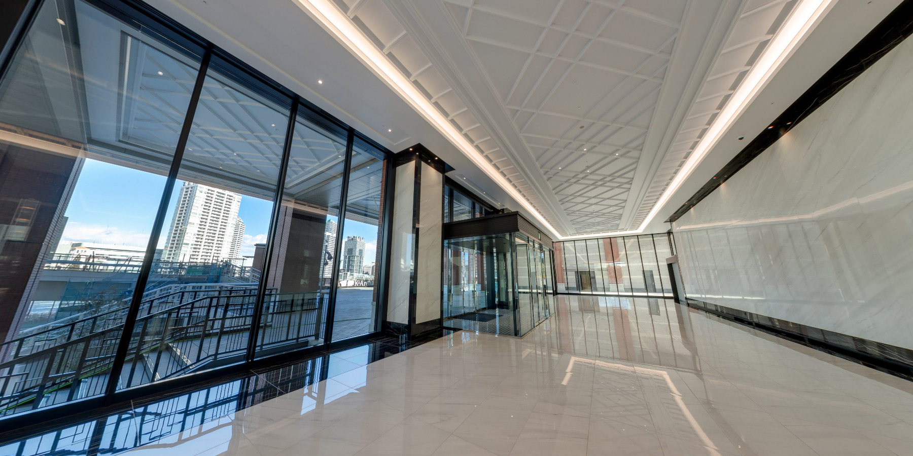 【Kタワー横浜】音楽文化の発信地に生まれたハイグレードデザイナーズオフィス｜BUILMILL(ビルミル)