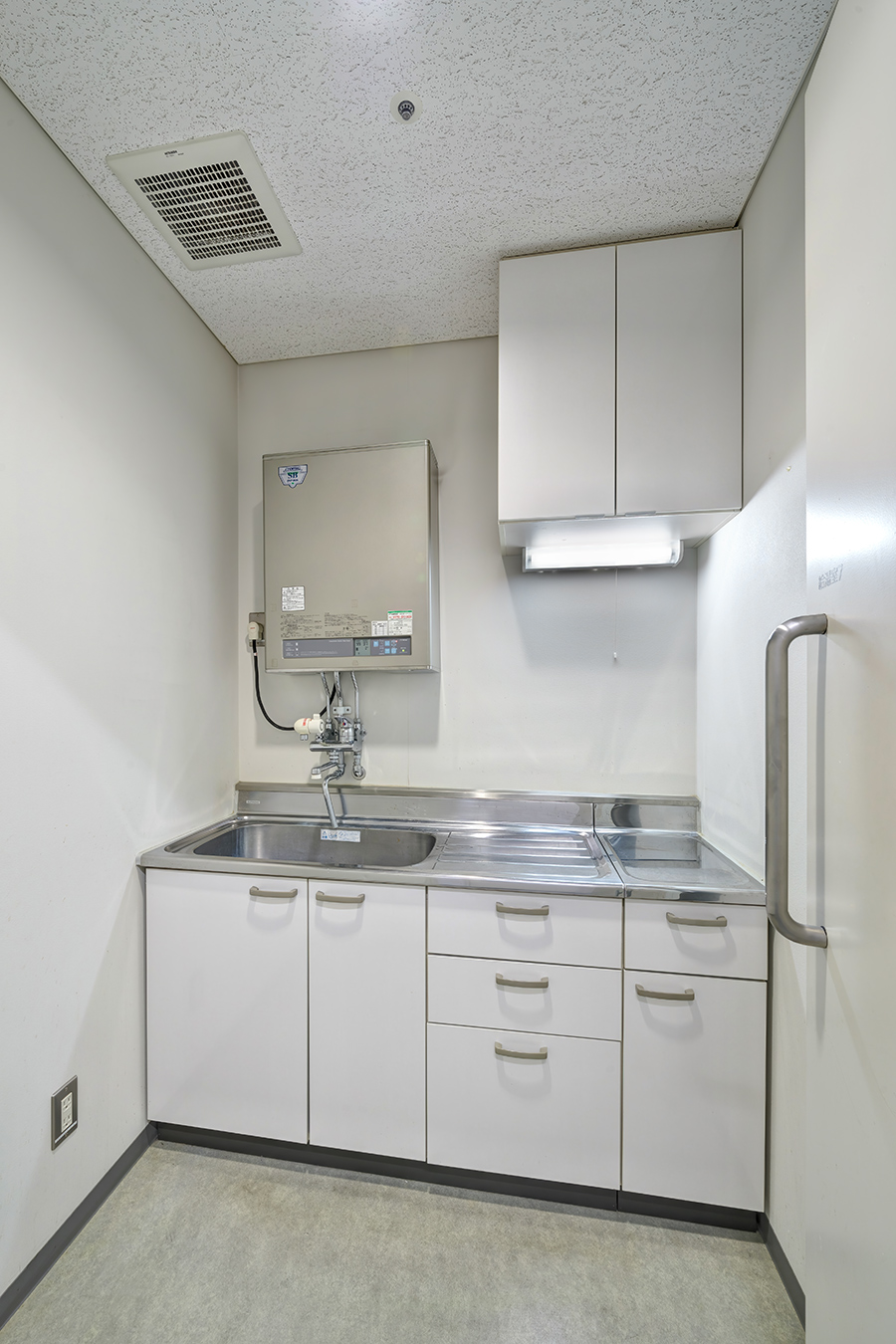 【ヒューリックみなとみらい】買い物も食事も仕事も一つのビルで！商業施設併設オフィス｜BUILMILL(ビルミル)