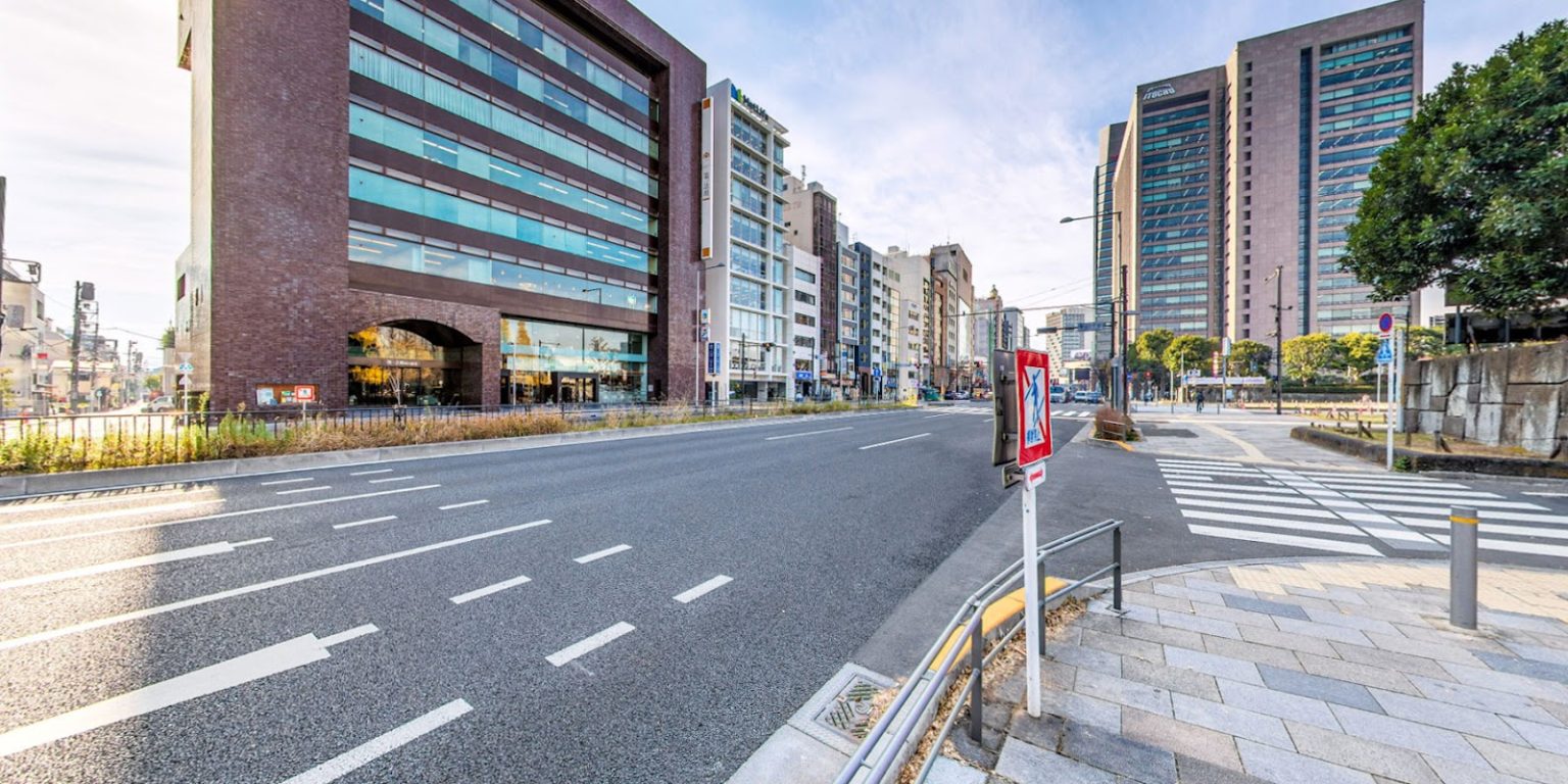 【SENQ（センク）青山並木通り】イチョウ並木に癒される！大都会の多機能オフィス｜BUILMILL(ビルミル)