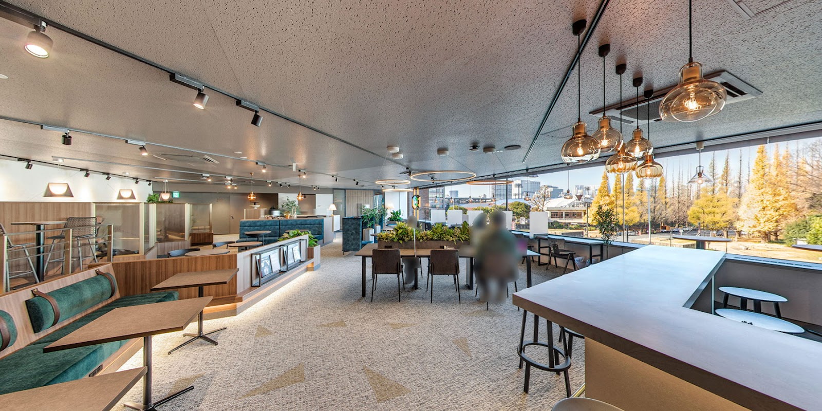 【SENQ（センク）青山並木通り】イチョウ並木に癒される！大都会の多機能オフィス｜BUILMILL(ビルミル)