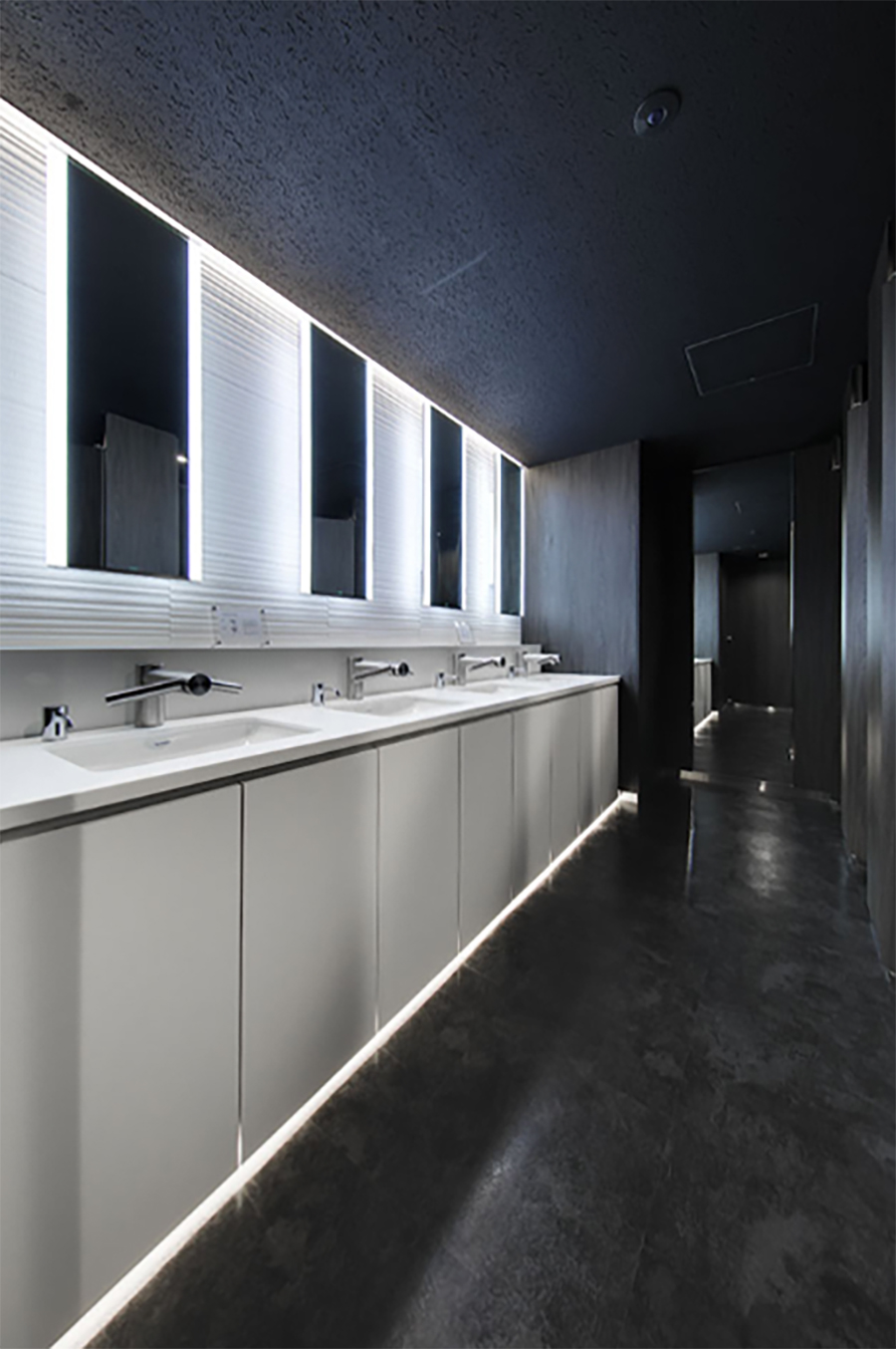 【SENQ霞が関】次世代のリーダーが誕生する和モダンな機能性オフィス｜BUILMILL(ビルミル)